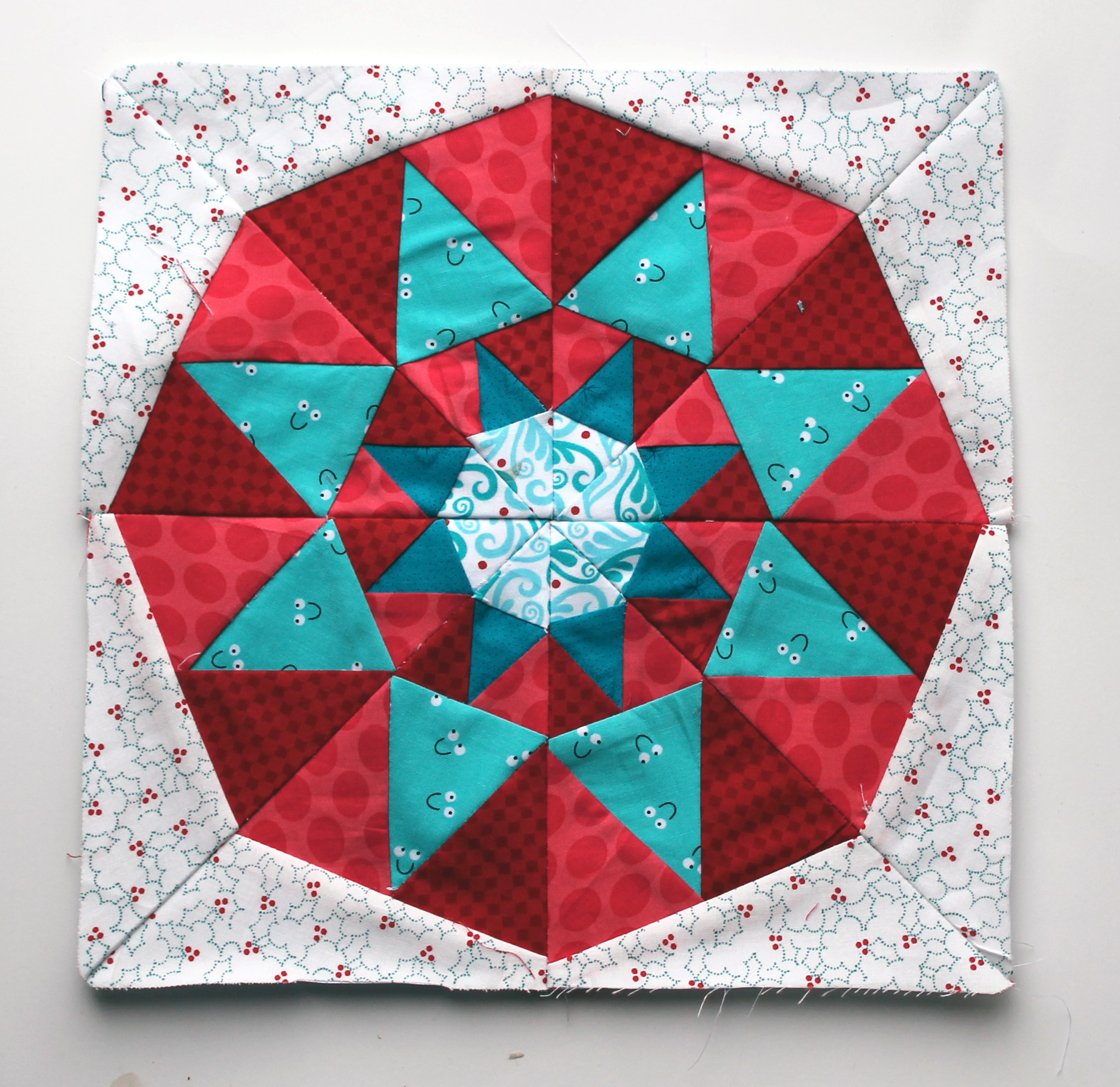 finished paper piecing star block | WOMBAT QUILTS
