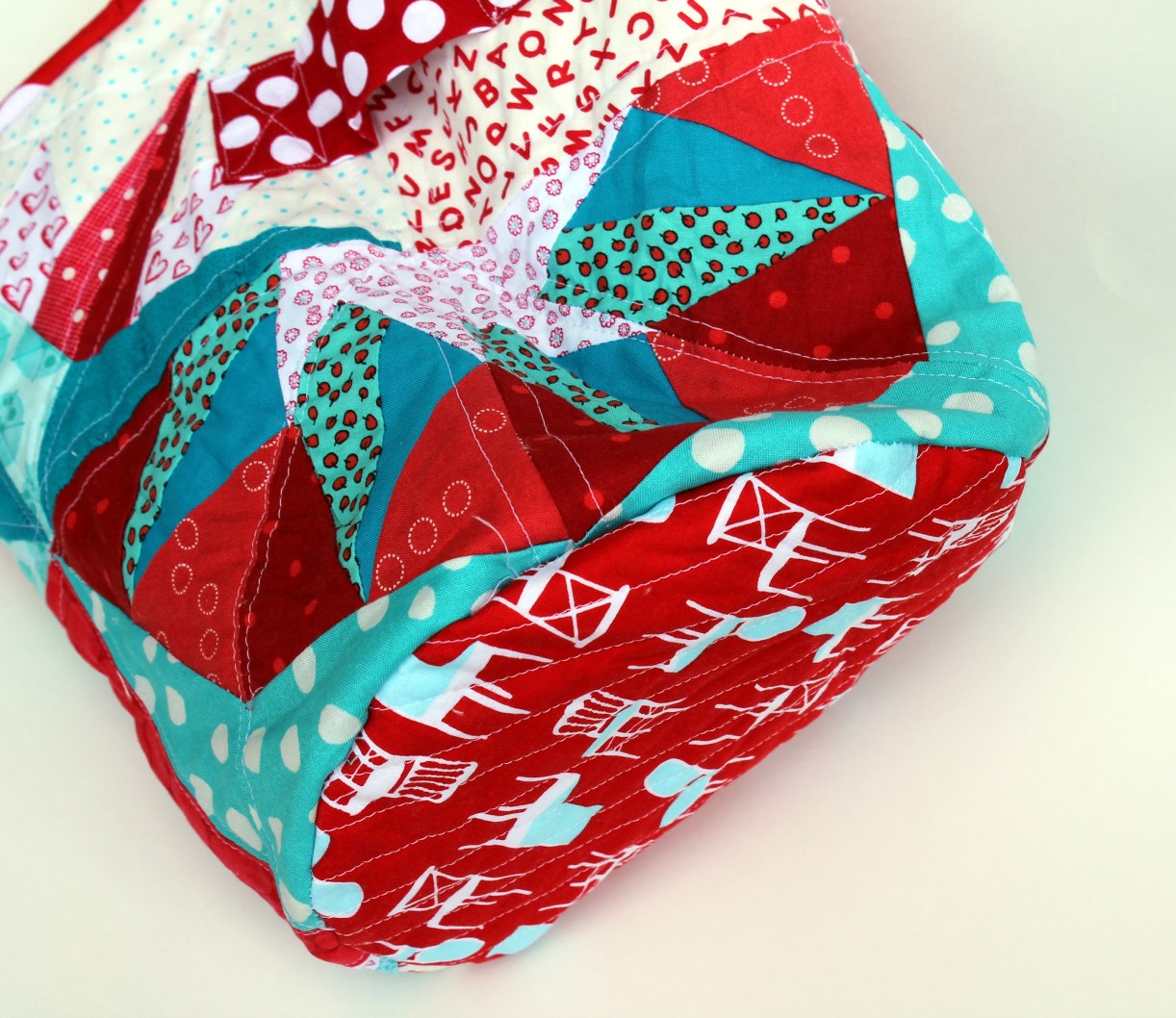 A quilted container – WIP Wednesday | WOMBAT QUILTS