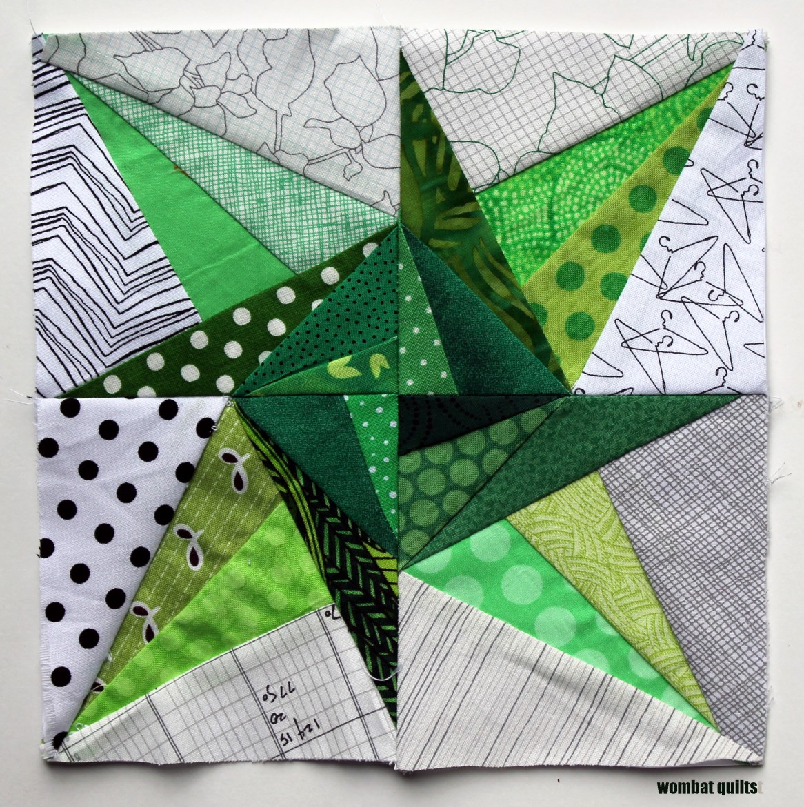 8 inch stars… a new paper piecing adventure | WOMBAT QUILTS